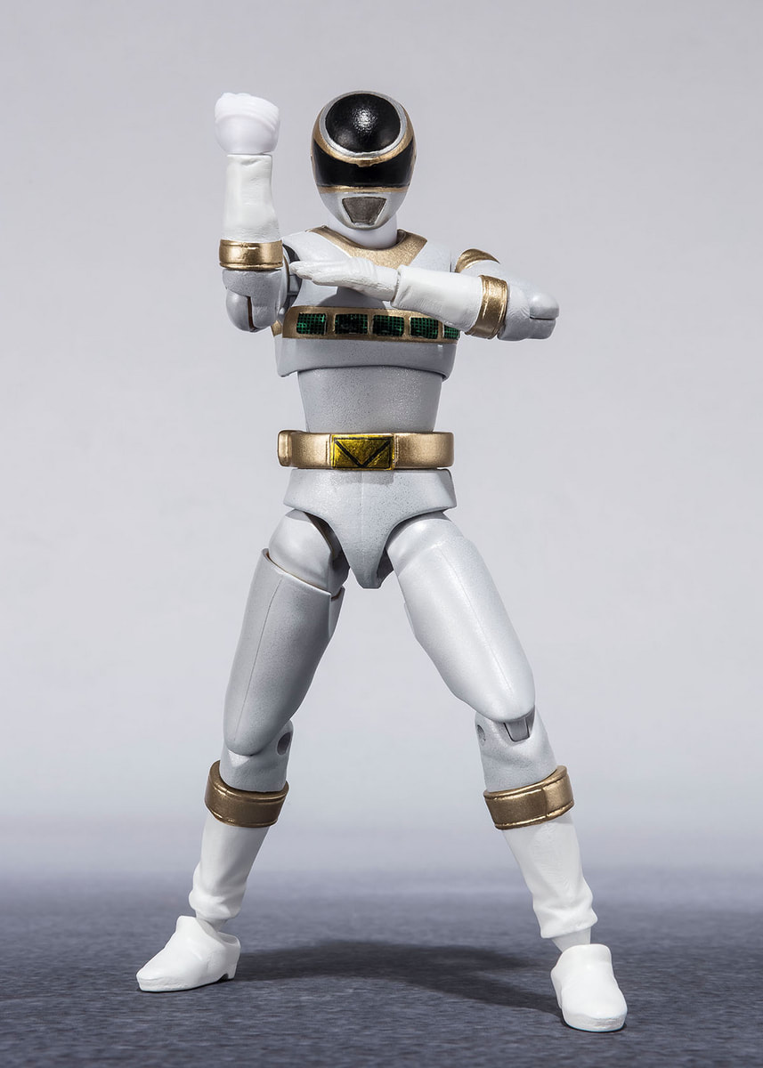Bandai divulga imagens dos novos bonecos dos Megaranger